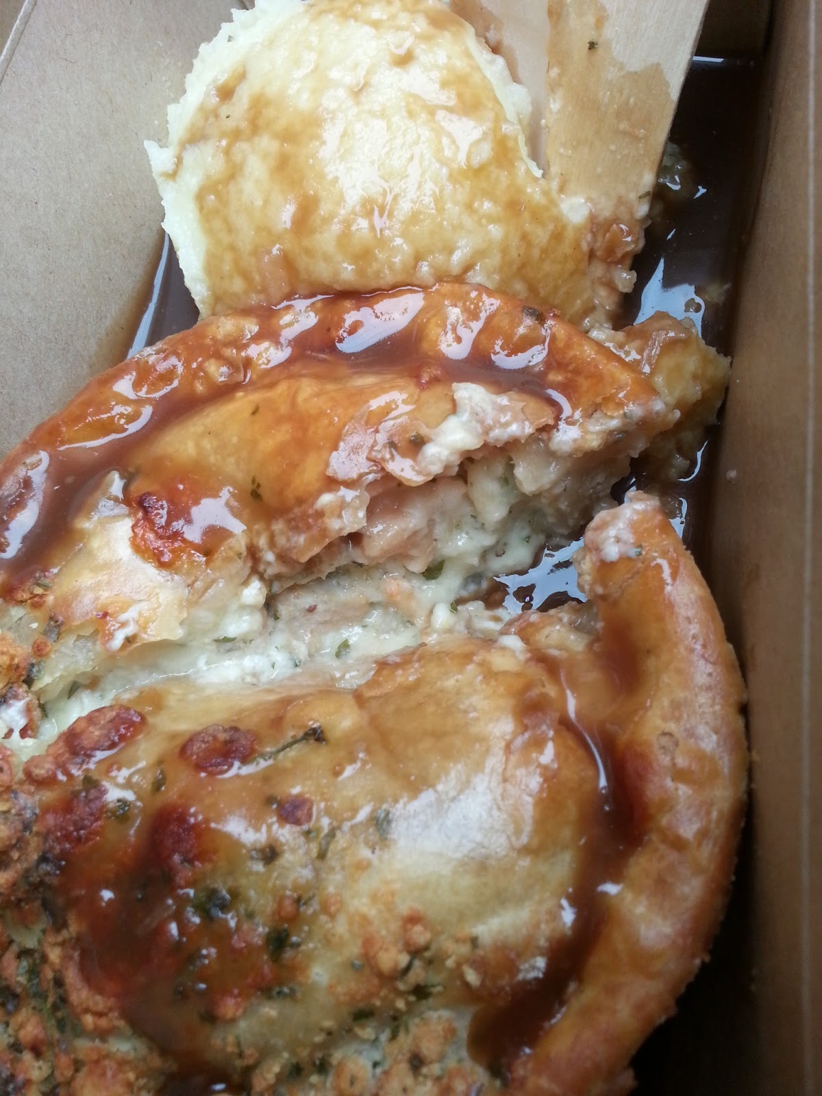Pierate - Pie Reviews: The elusive Pietanic Pieminister pie